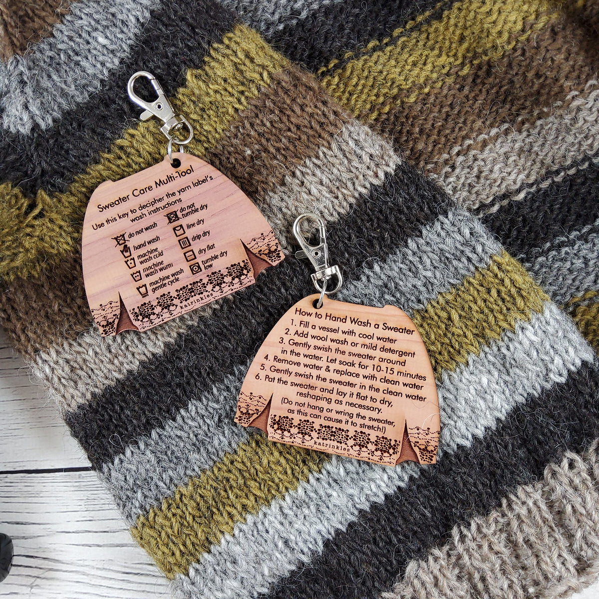 Double-Sided Sweater Care Tool Fob – KnitWit Yarn Shop